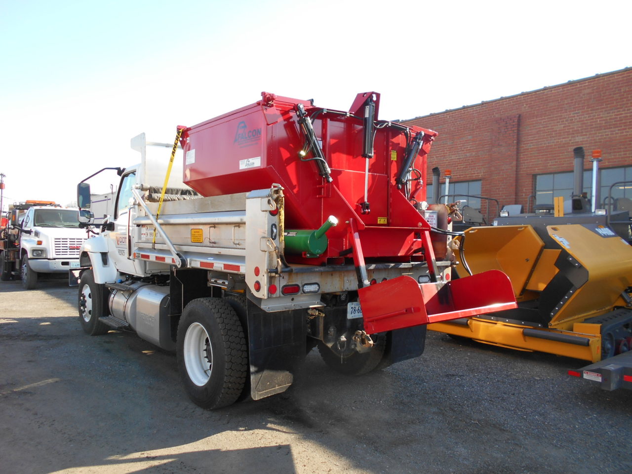 Slip-In Asphalt Hot Box | Falcon Asphalt Repair Equipment